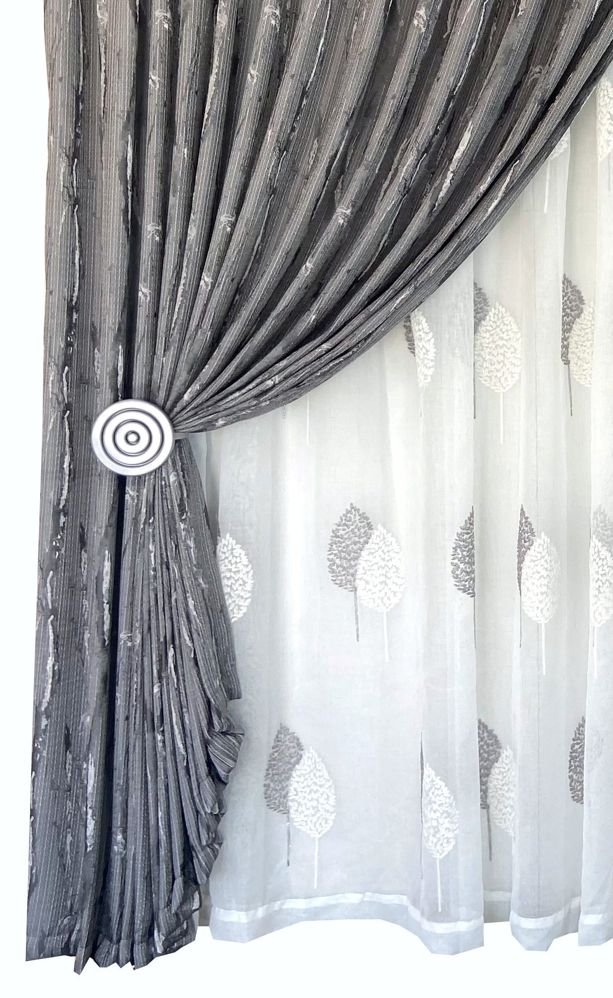Venice Black/Grey with 1898 Linen Embroidery Voile Grey - Voil Centre